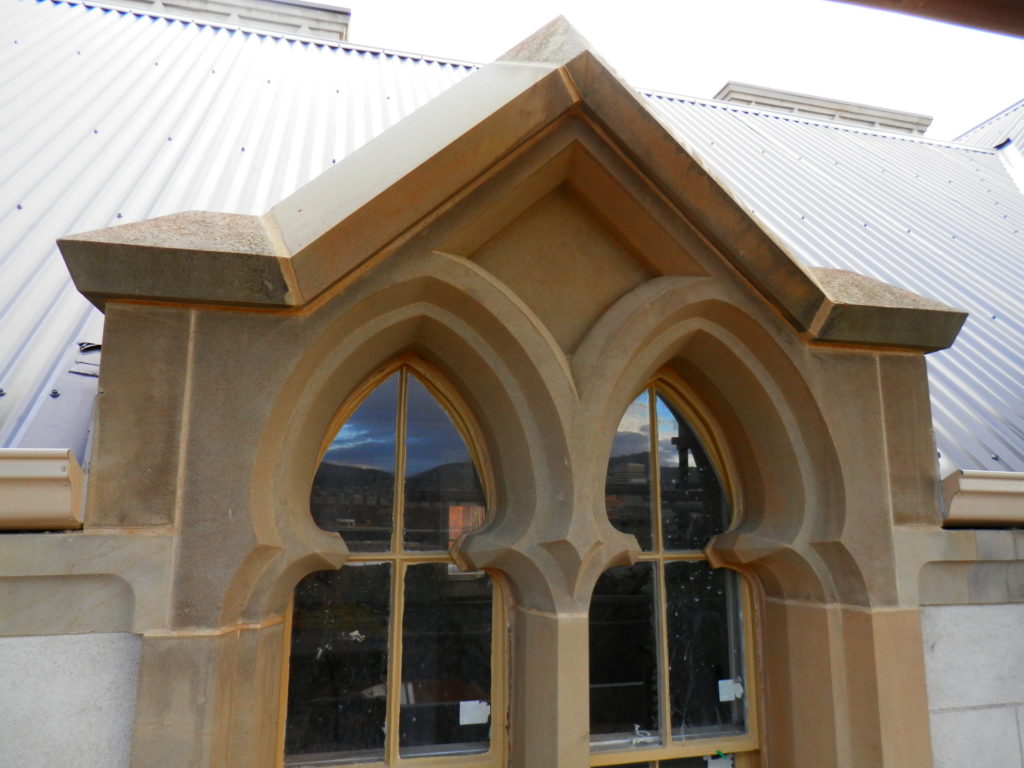 Sandstone paving, walls, window sills & capping - Heritage Stone